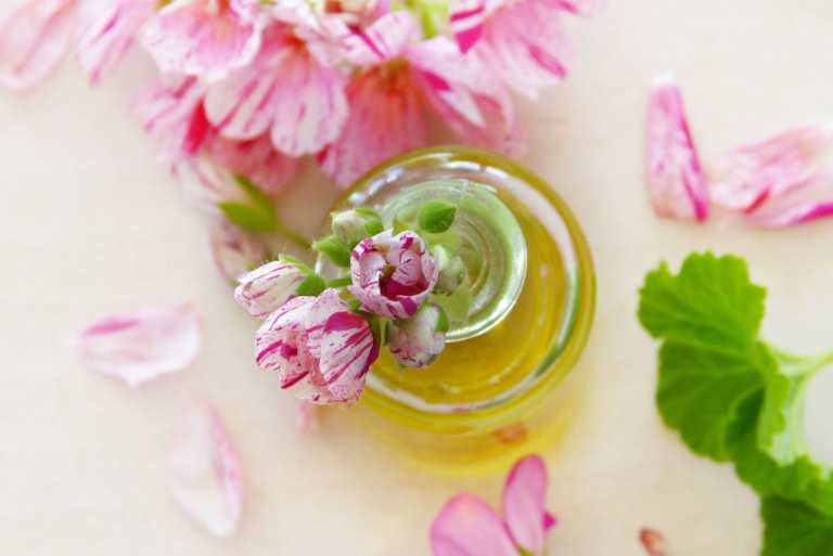 10 Best Essential Oils For Skin Care And How To Use Them - HelthDestiny
